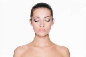 15 DIY Home Remedies For Dark Neck Skin